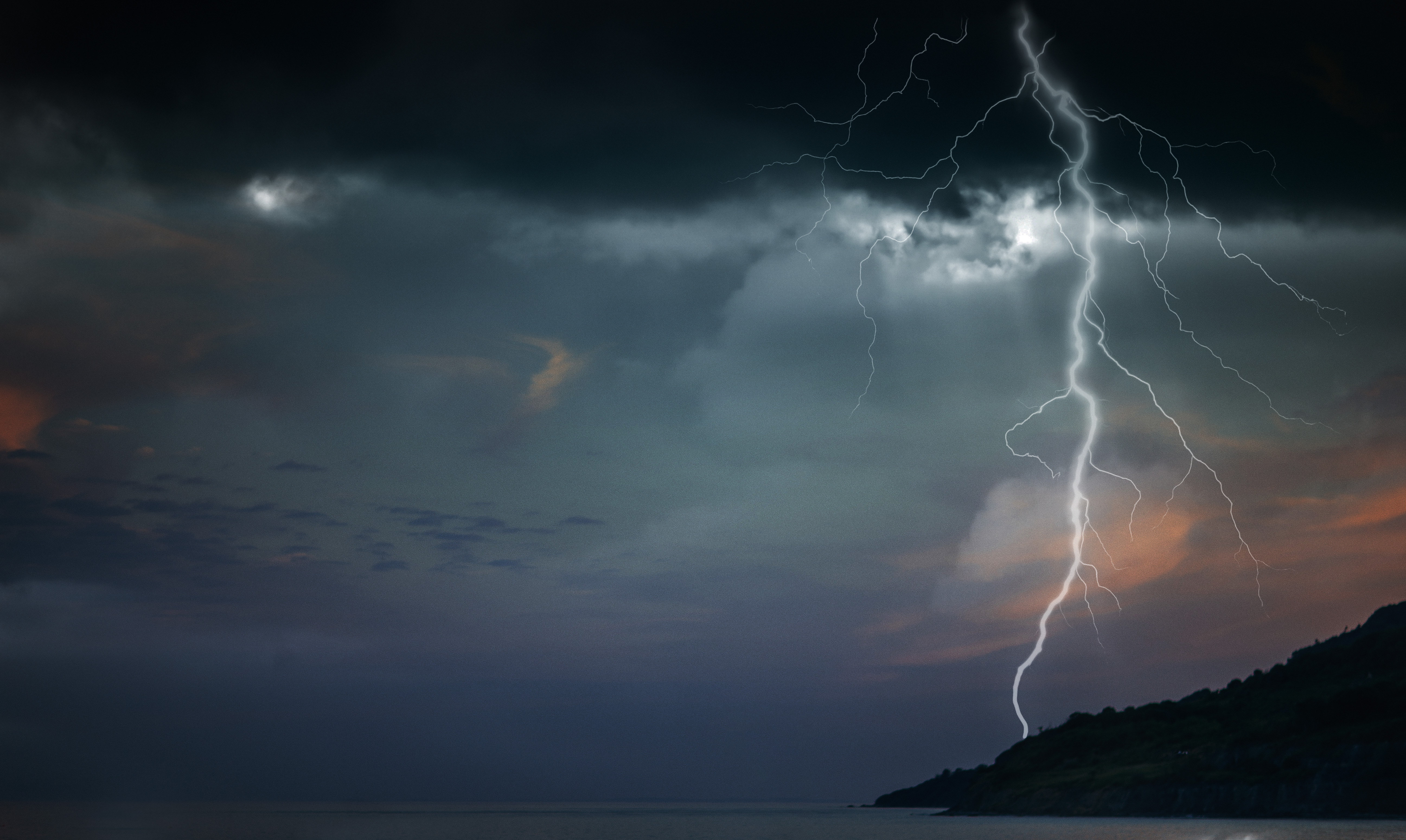 Dorset thunderstorm - Vince Chapple | Cornwall Devon | Photographer